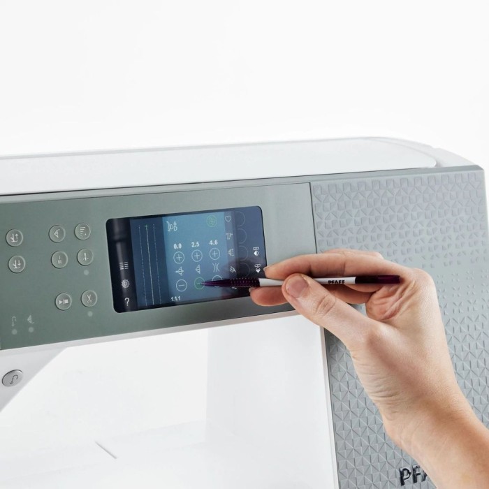 Pfaff Expression 720 Special Edition Electronic Sewing Machine