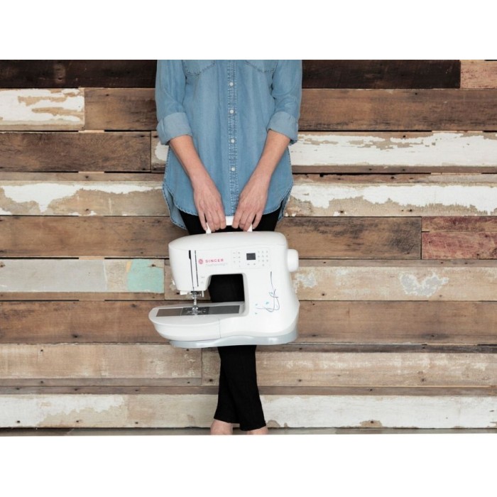 Singer Featherweight C240 Electronic Sewing Machine